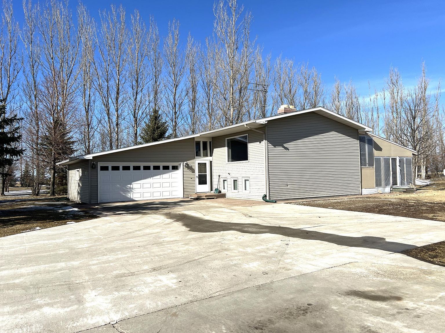 792 5th Ave NE, Thompson, ND 58278 | MLS #6530371 | Zillow