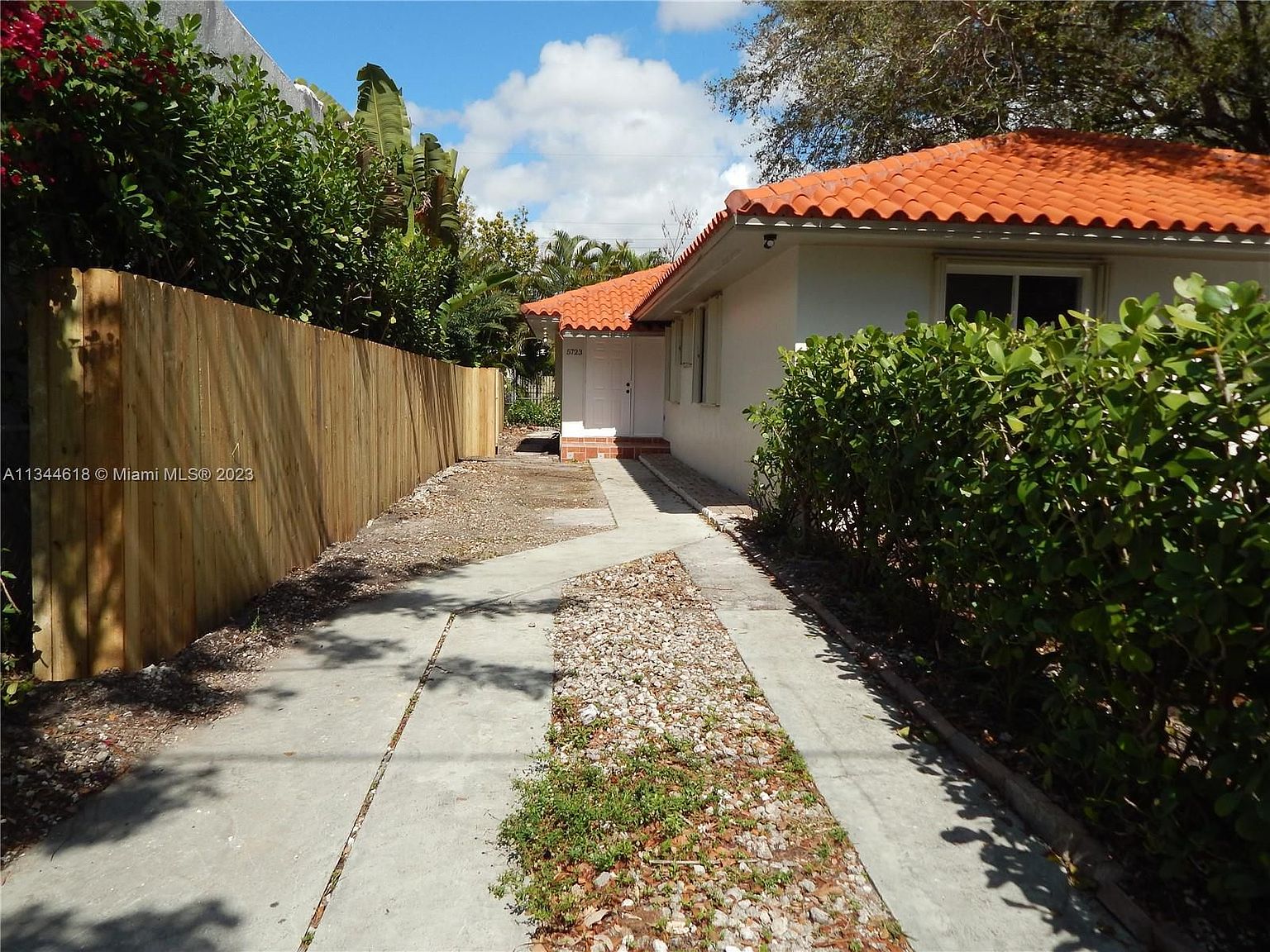 5723 SW 9th Ter #5723, Miami, FL 33144 | Zillow