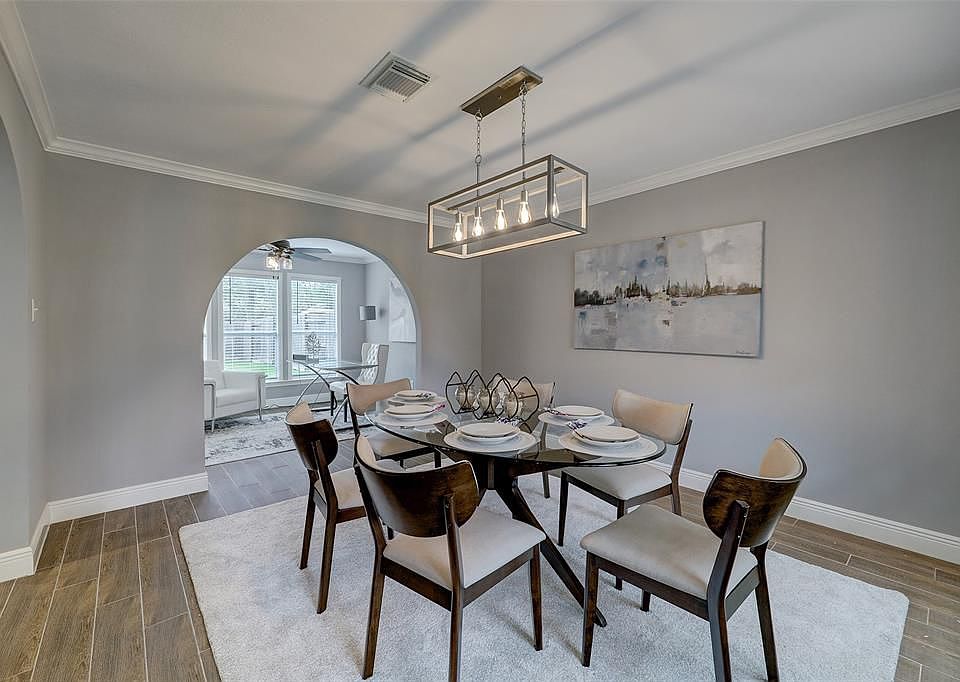 10706 Bordley Dr, Houston, TX 77042 | Zillow