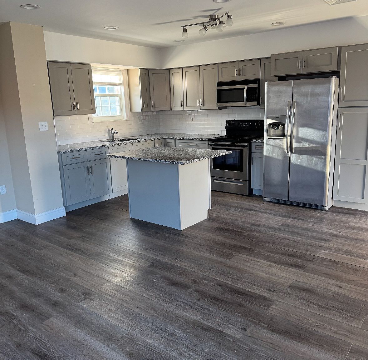 30 W Wyomissing Ave, Mohnton, PA 19540 | Zillow