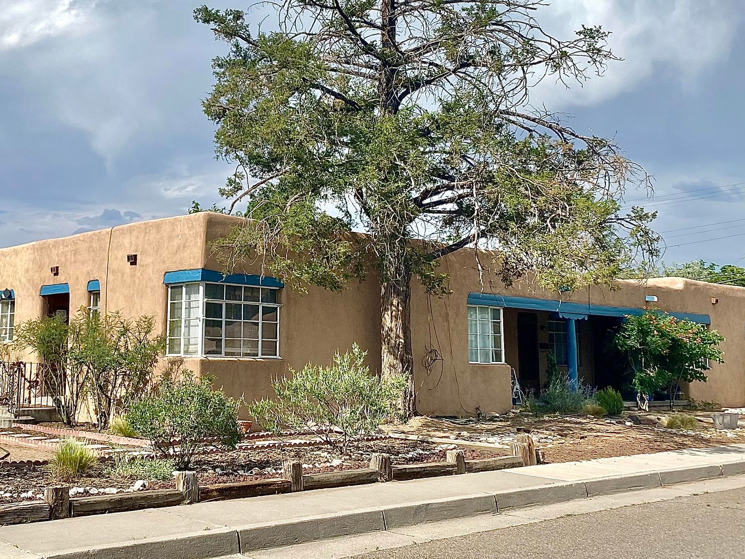 302 Solano Dr NE, Albuquerque, NM 87108 | MLS #1037074 | Zillow