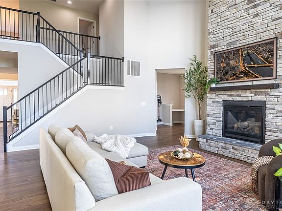 8236 Topaz Ct, Cincinnati, OH 45241 | Zillow