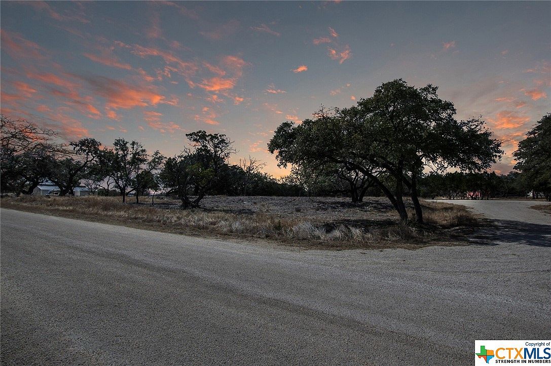133 Saddle Horn Cir, Bandera, TX 78003 | Zillow
