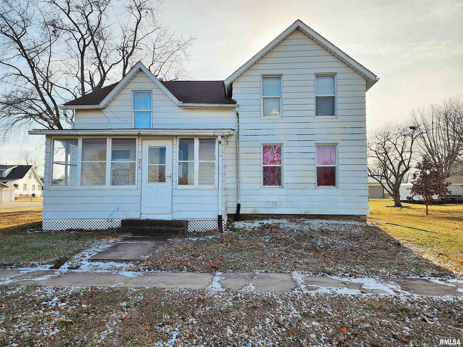 215 E Main St, Atkinson, IL 61235 | Zillow