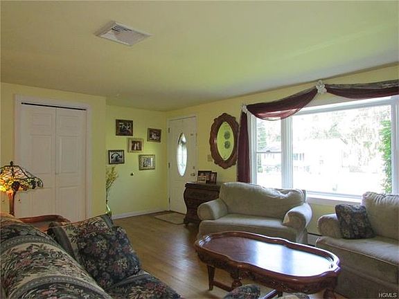 20 Bridle Path, Newburgh, NY 12550 | Zillow