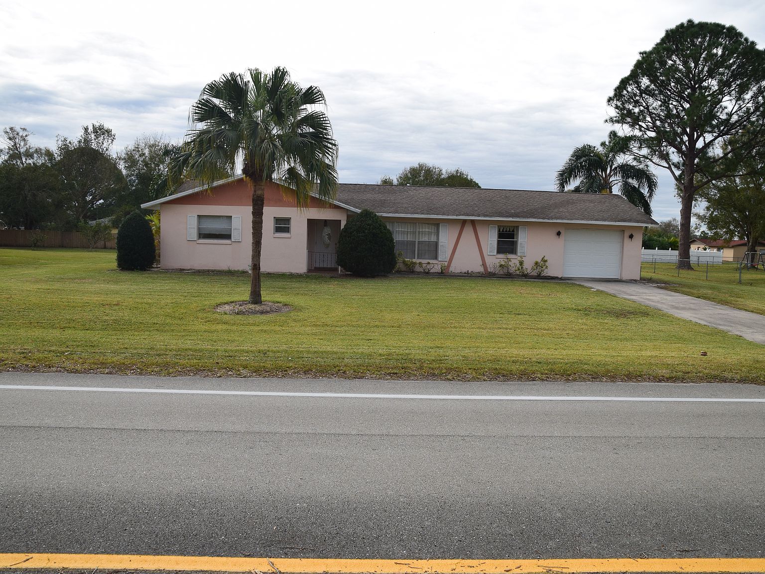 409 Spring Lake Blvd, Sebring, FL 33876 | Zillow