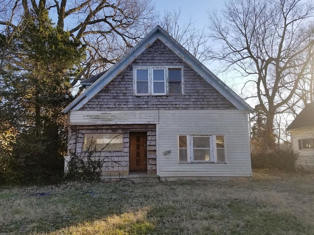 1206 W Webster St, Springfield, MO 65802 | Zillow