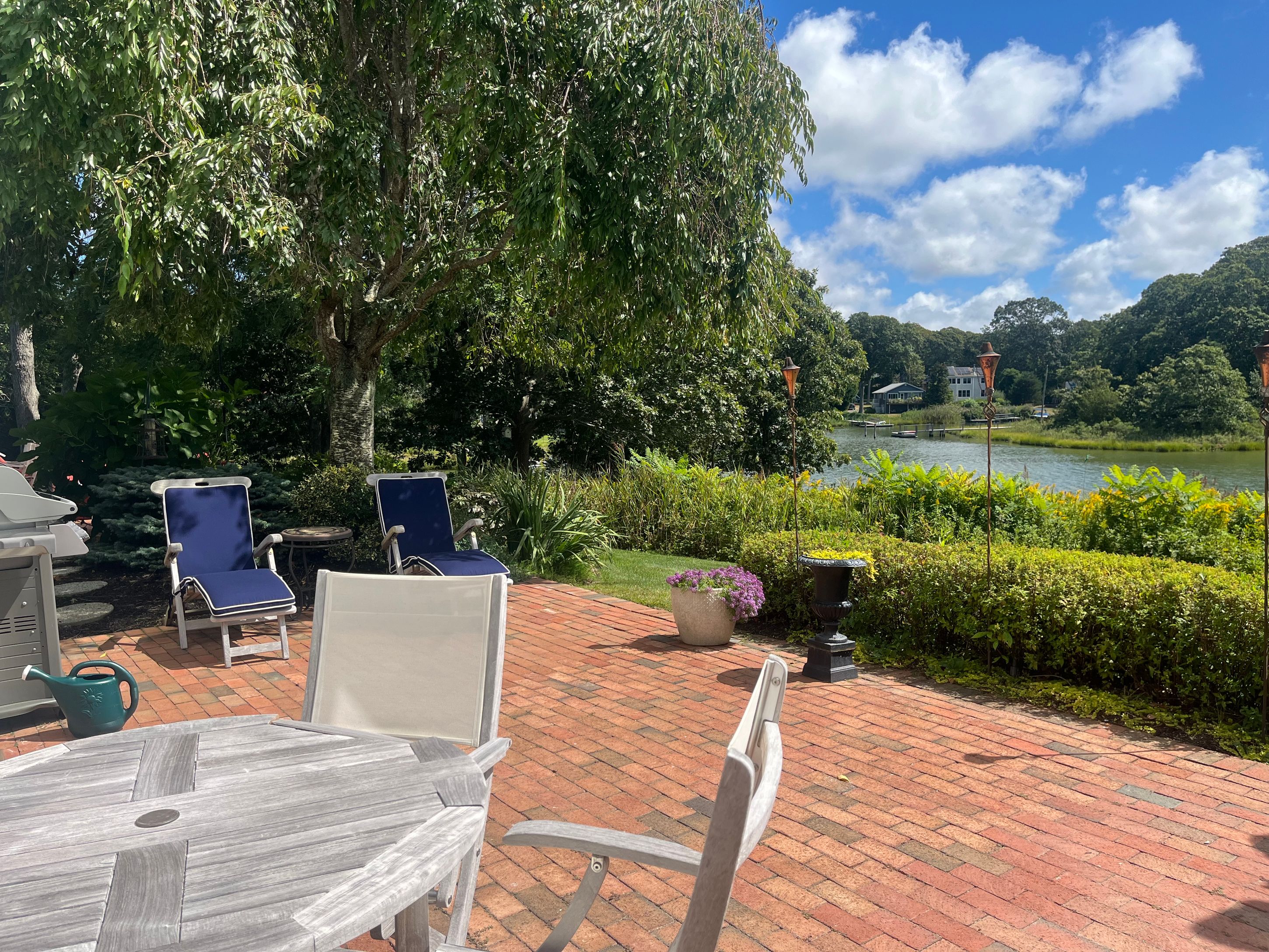 400 Noyack Rd #D2, Southampton, NY 11968 | Out East