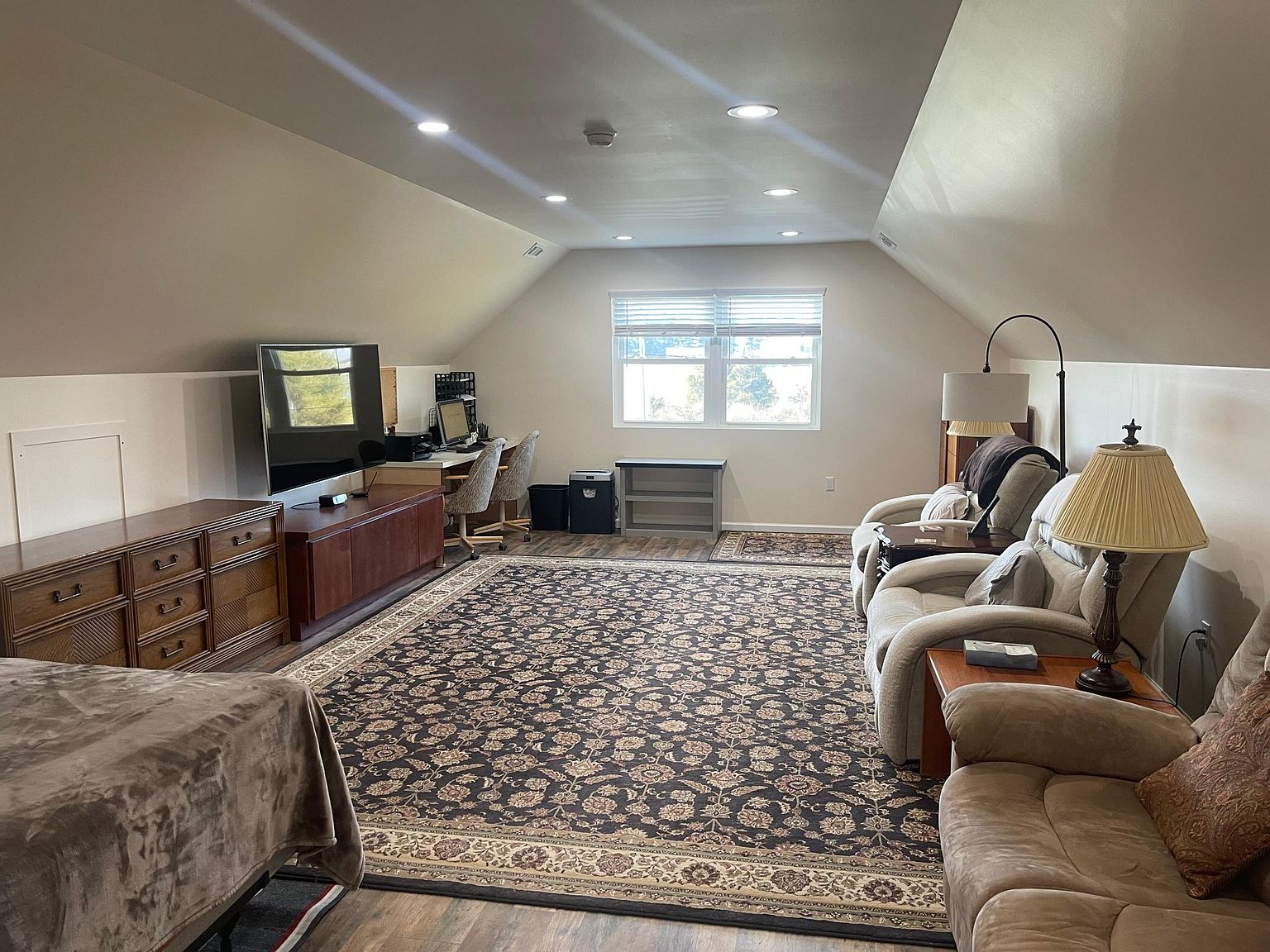 20020 Evergreen Mills Rd, Leesburg, VA 20175 | Zillow