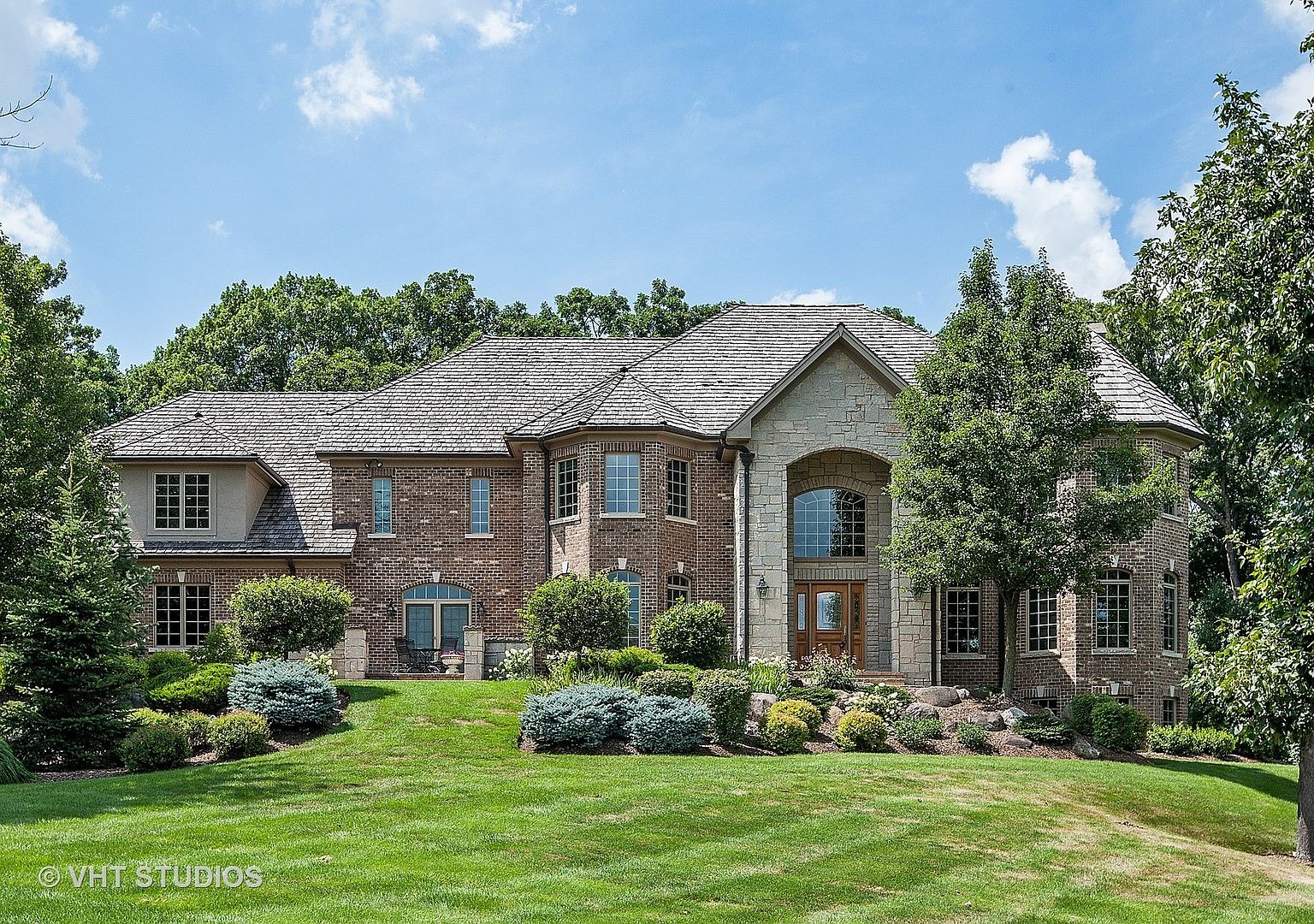 3 Jennifer Ct, Barrington, IL 60010 | Zillow