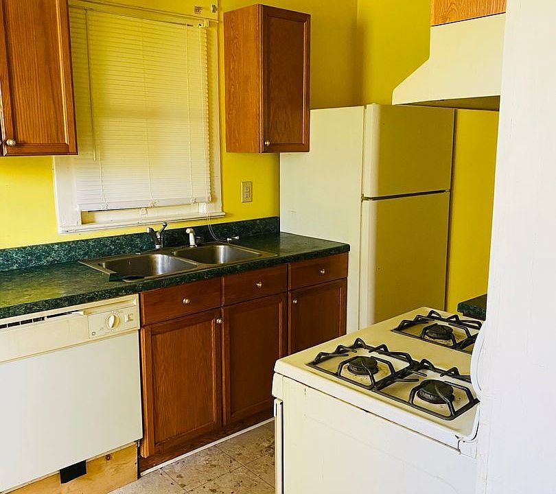 408 Emerson Ave, Farrell, PA 16121 | Zillow