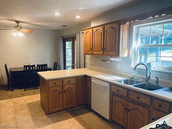 44 Boaz Main St, Williamstown, WV 26187 | MLS #5051302 | Zillow