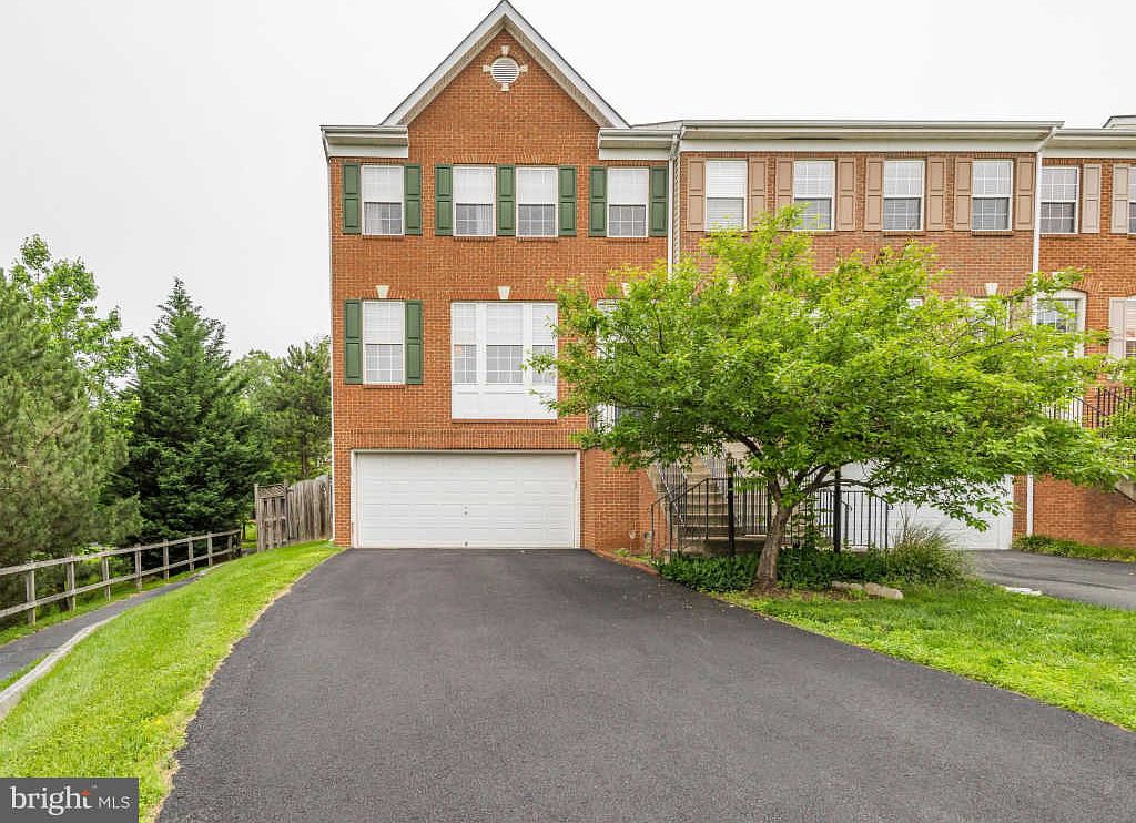 1748 Stuart Pointe Ln, Herndon, VA 20170 | Zillow