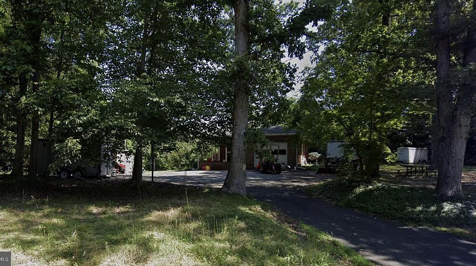 18411 Possum Point Rd, Dumfries, VA 22026 | Zillow