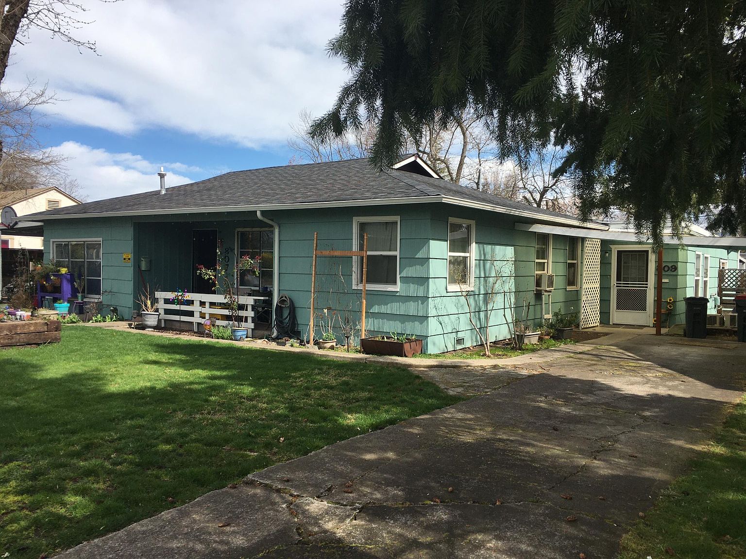 809 Grant Ave, Medford, OR 97501 | Zillow