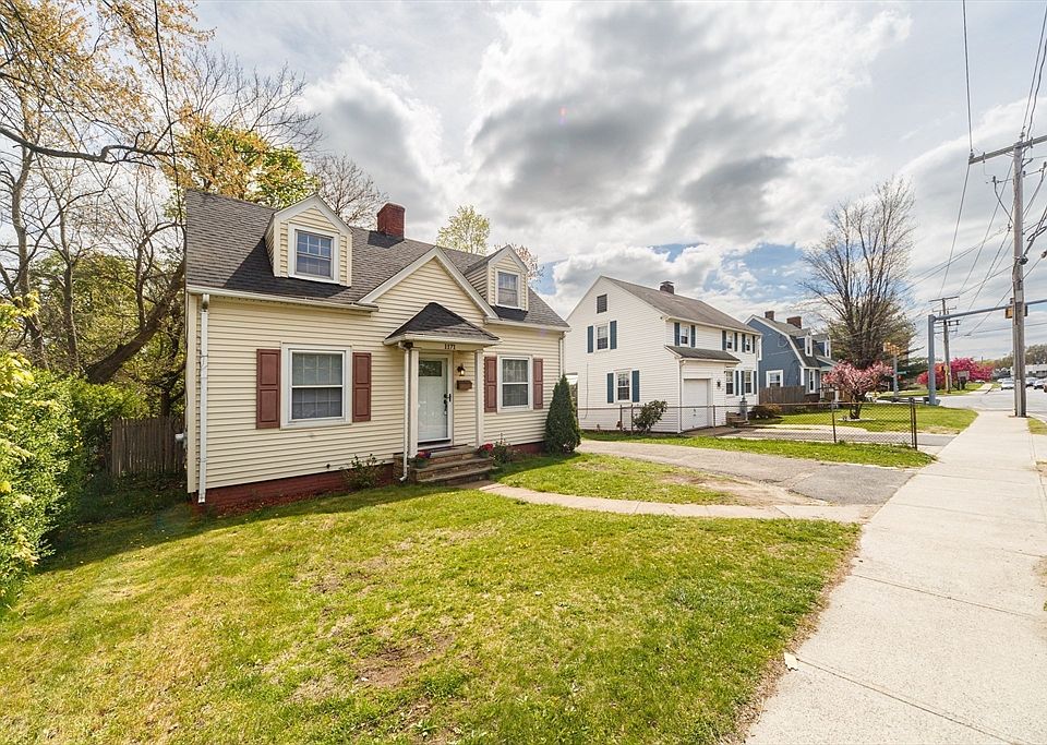 1171 Bay St, Springfield, MA 01109 | Zillow