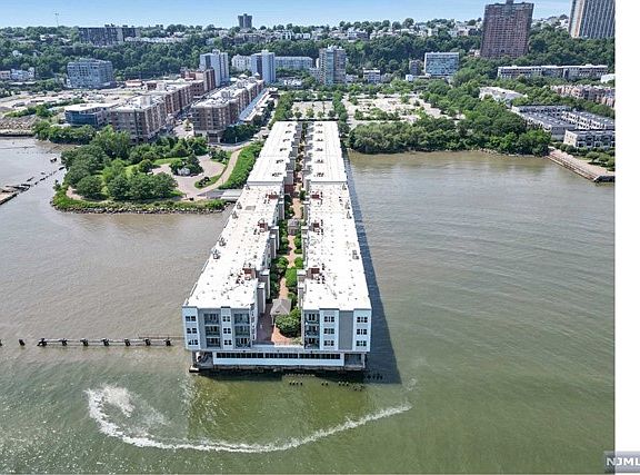 108 The Promenade, Edgewater, NJ 07020 | MLS #24027354 | Zillow