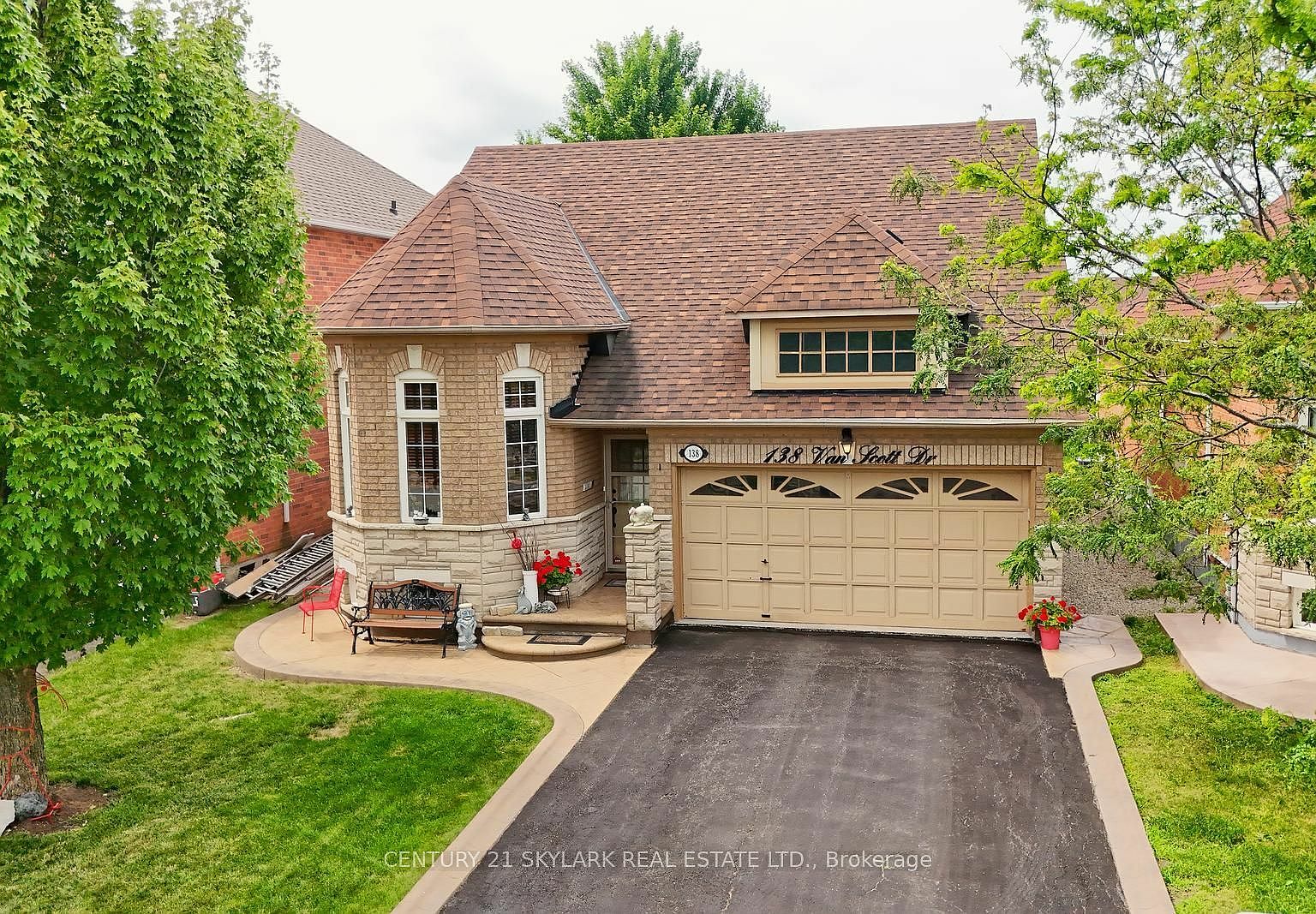 138 Van Scott Dr, Brampton, ON L7A 1N5 | Zillow