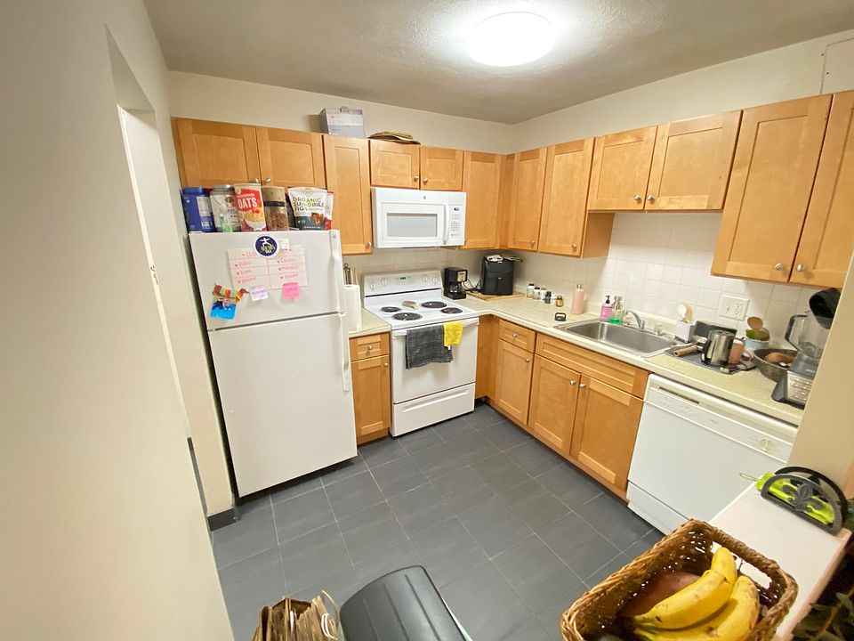 22 Whites Ave #24, Watertown, MA 02472 | Zillow