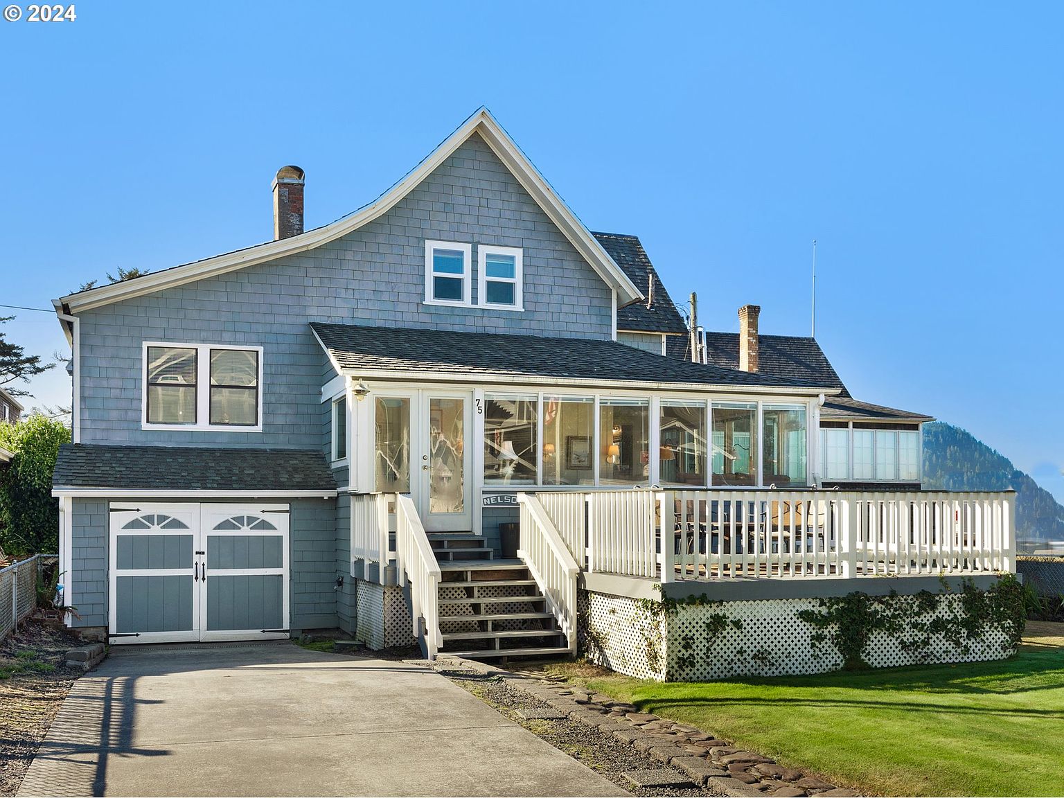 75 12th Ave, Seaside, OR 97138 | MLS #24211618 | Zillow