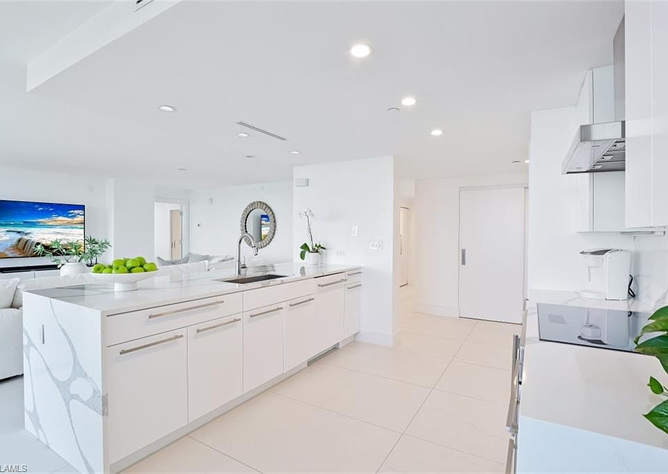 6585 Nicholas Blvd Naples, FL, 34108 - Apartments for Rent | Zillow