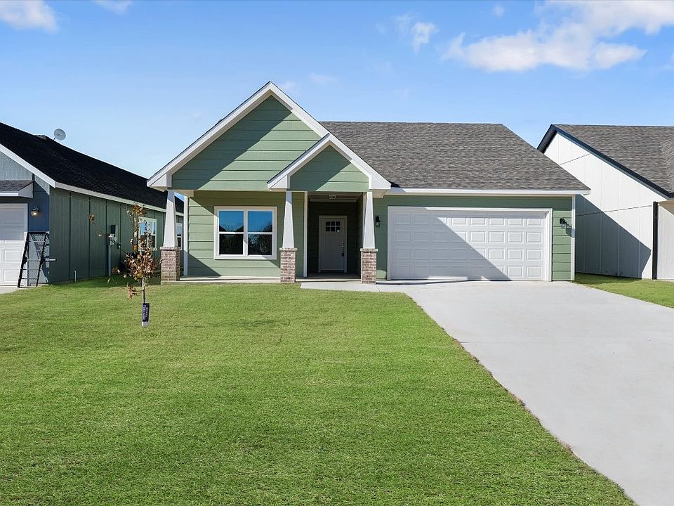 321 N Helton St, Randolph, TX 75475 | Zillow