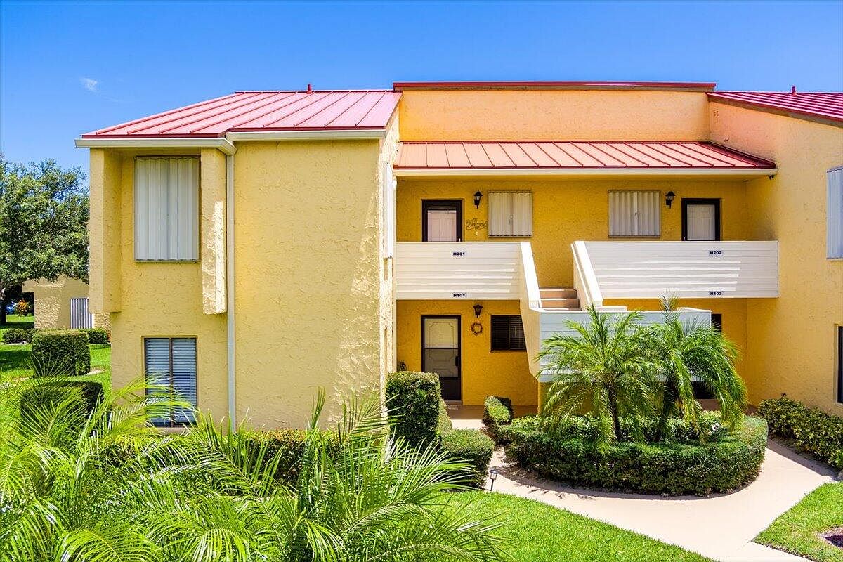 5335 SE Miles Grant Rd APT H101, Stuart, FL 34997 | MLS #RX-10910184 ...