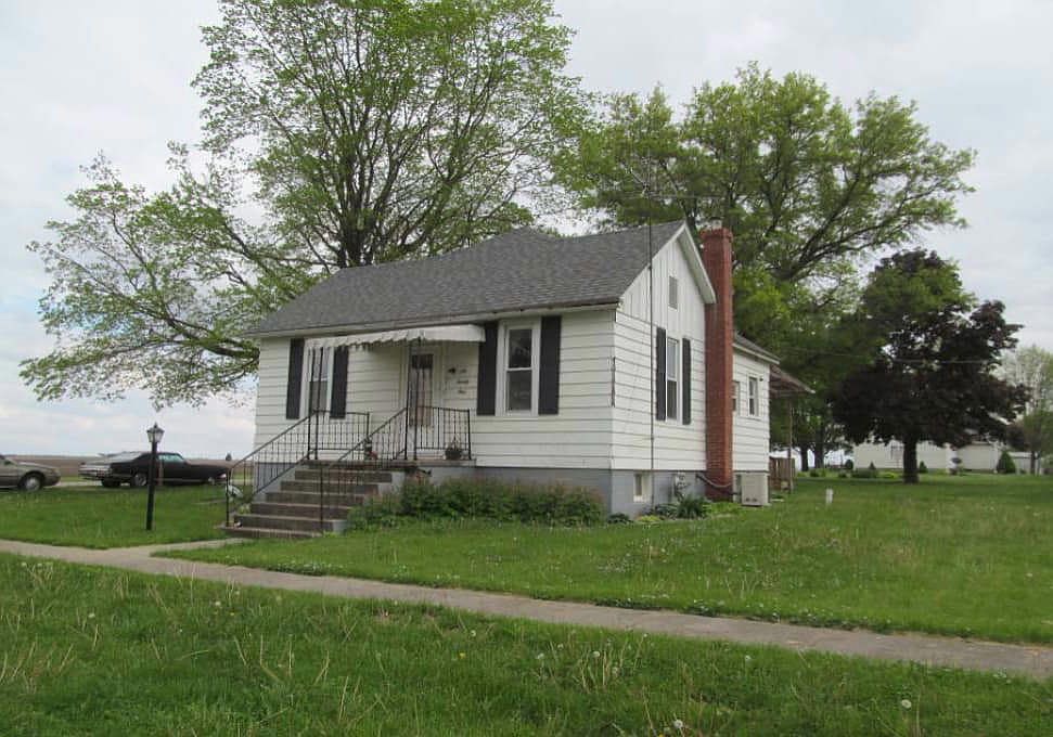 621 E Corn St, Emden, IL 62635 | Zillow
