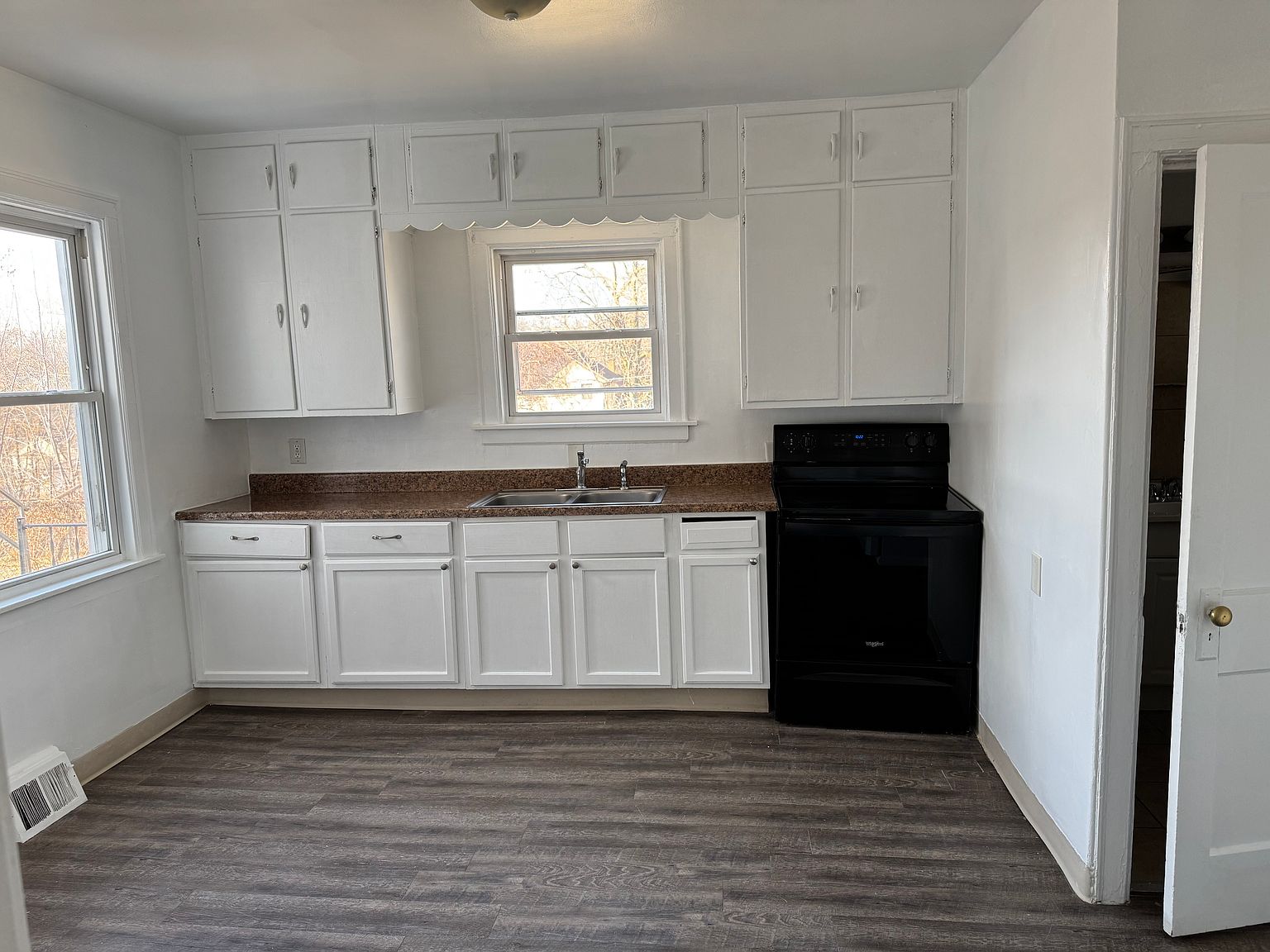 1308 Farnam St #1, Davenport, IA 52803 | Zillow