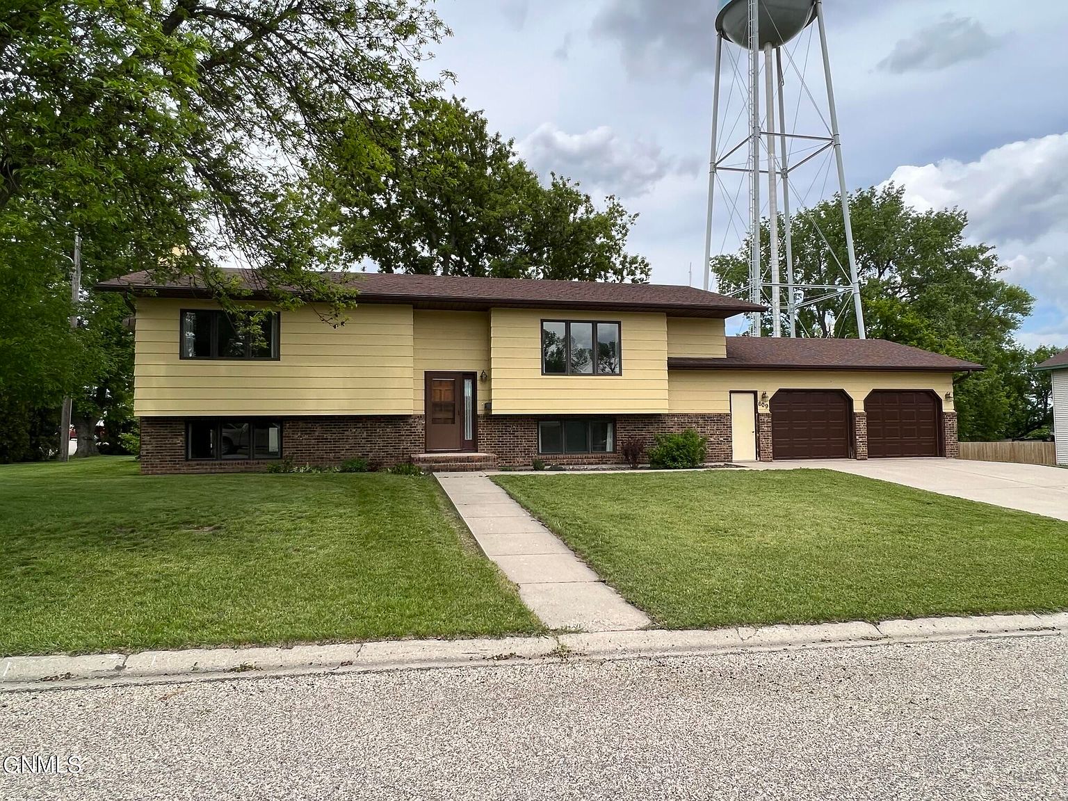 609 6th St, Page, ND 58064 | Zillow