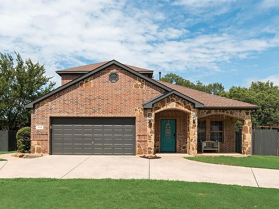 315 Navajo Trl, Lake Kiowa, TX 76240 | MLS #21163304 | Zillow