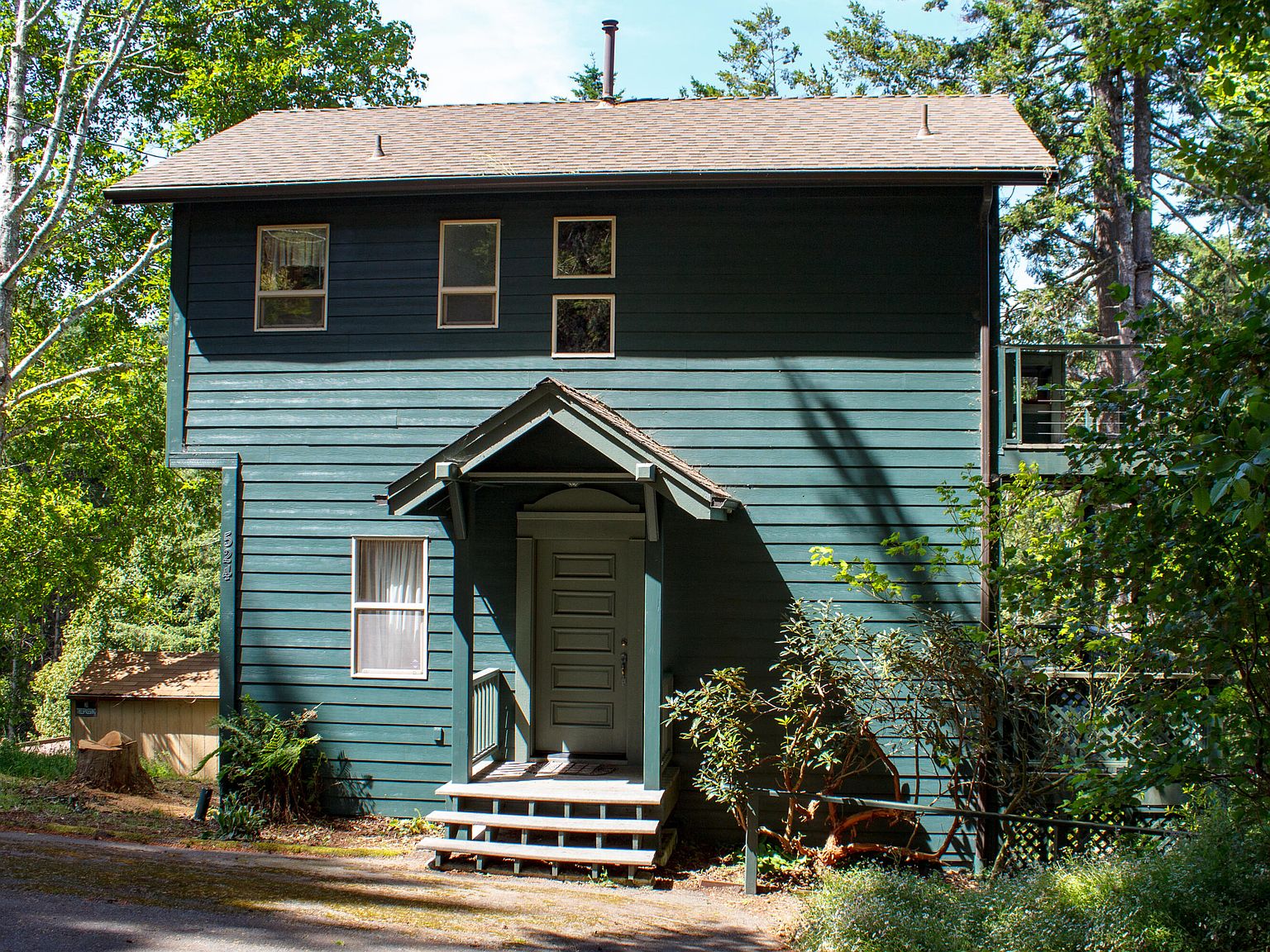 524 Spring Rd, Whitethorn, CA 95589 | Zillow