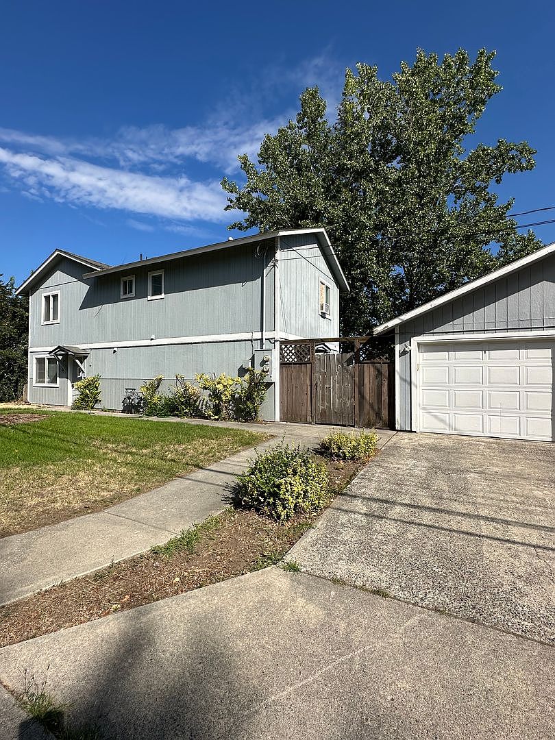 211-213 E Homestead Ave, Coeur D Alene, ID 83814 | Zillow