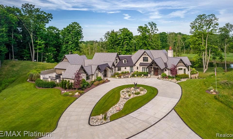 1286 Gray Fox Ct, Howell, MI 48843 | Zillow