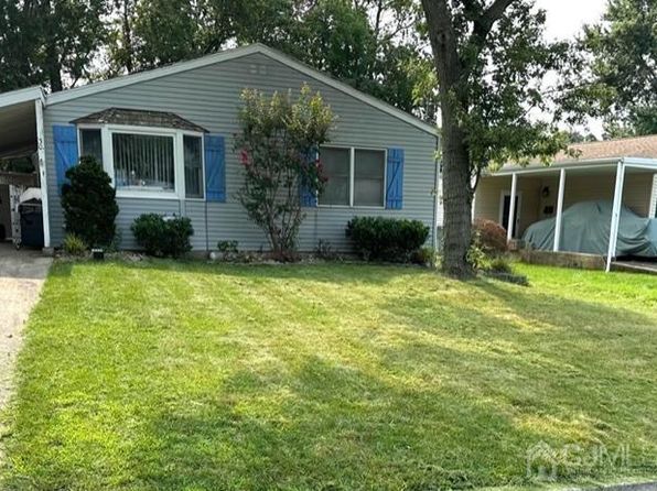 Parlin NJ Single Family Homes For Sale - 4 Homes | Zillow