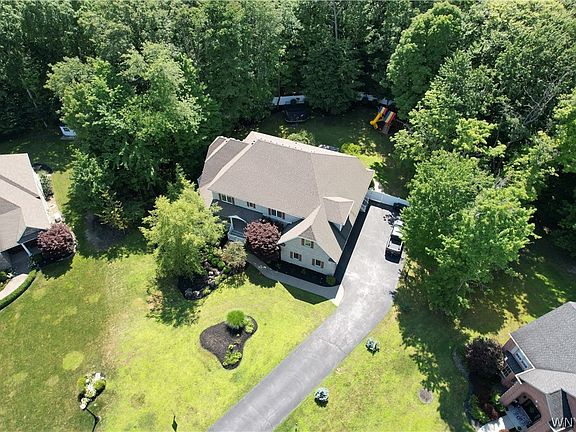 11 Highbrook Ct, Orchard Park, NY 14127 | Zillow