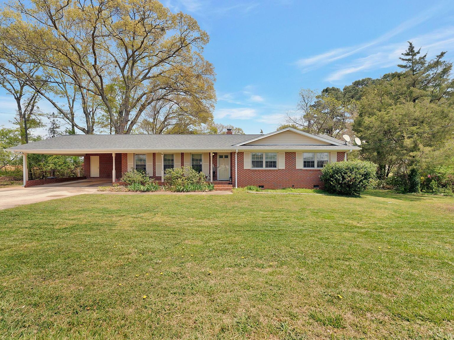 1327 Fork Shoals Rd, Greenville, SC 29605 | Zillow