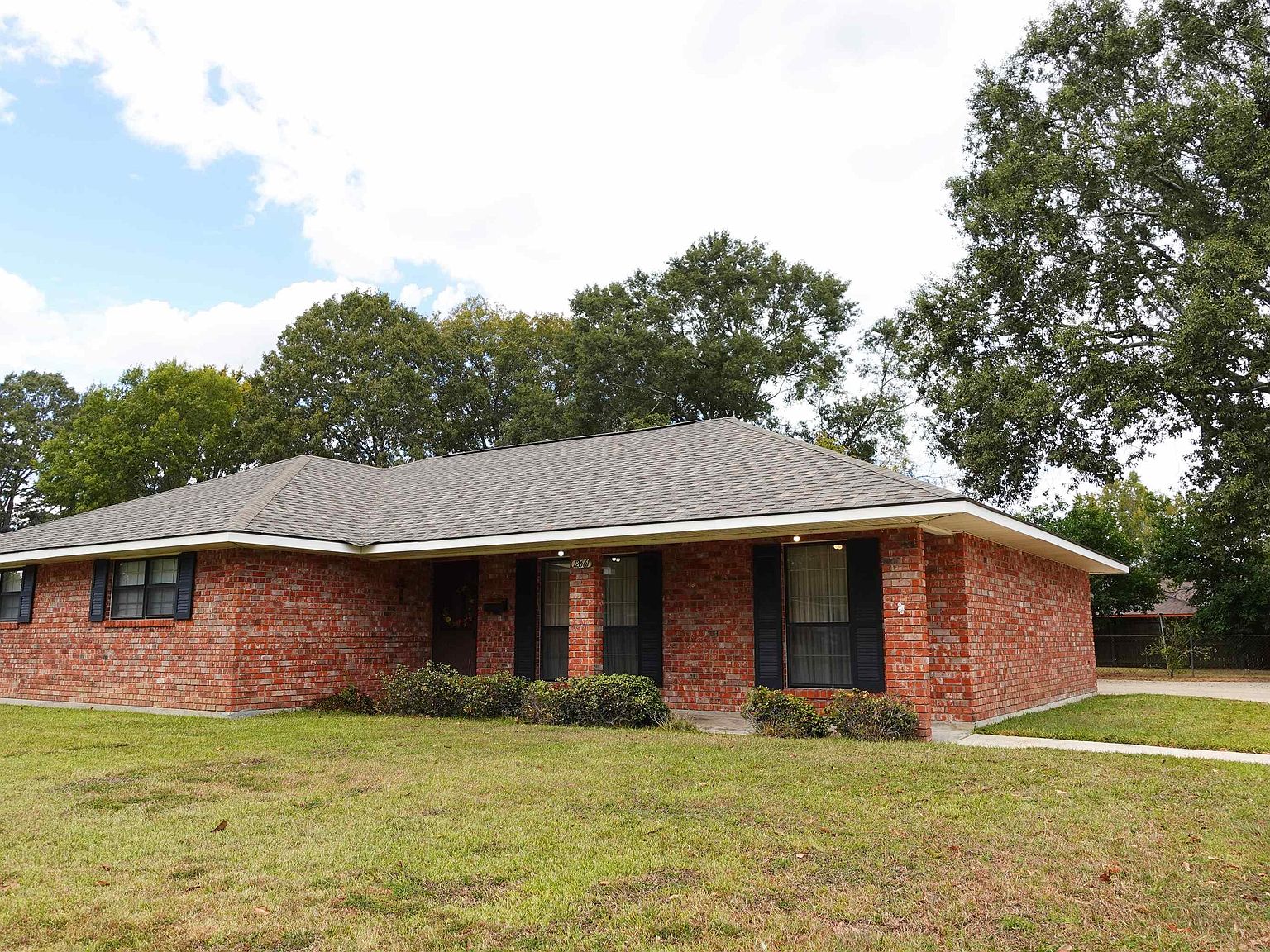 12661 E Robin Hood Dr, Baton Rouge, LA 70815 | Zillow