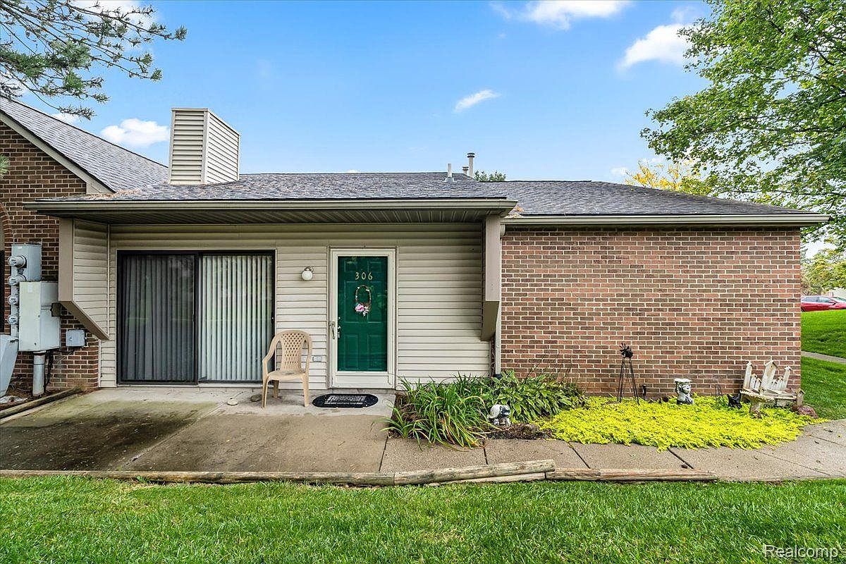 306 Spring Brooke Dr, Brighton, MI 48116 | Zillow