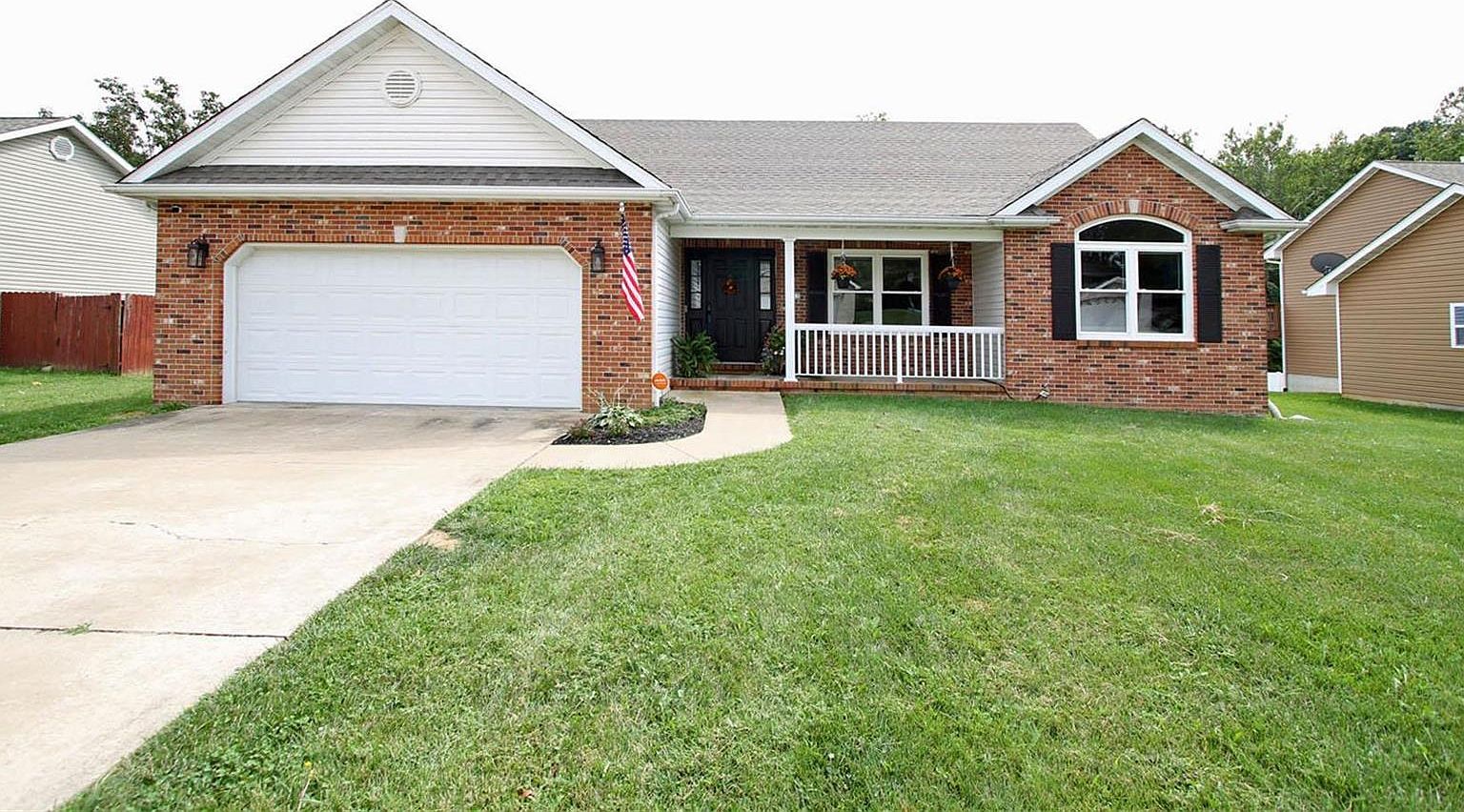 1317 Ridgefield Dr, Godfrey, IL 62035 | Zillow