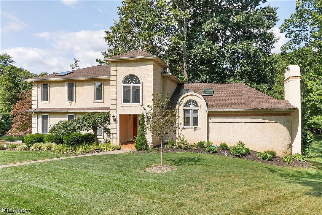 2837 Forest View Dr, Akron, OH 44333 | Zillow