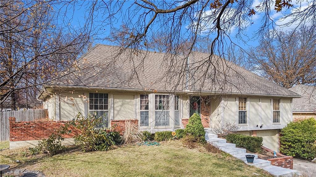 8142 NW Beaman Dr, Kansas City, MO 64151 | Zillow