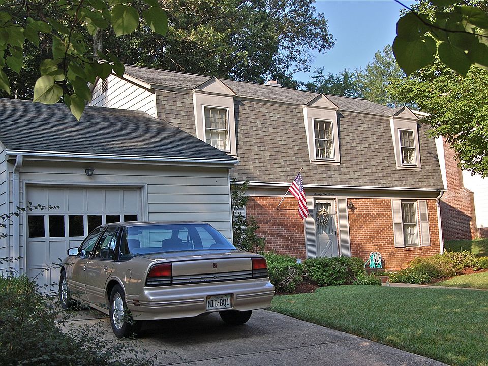 7915 Springfield Village Dr, Springfield, VA 22152 | Zillow