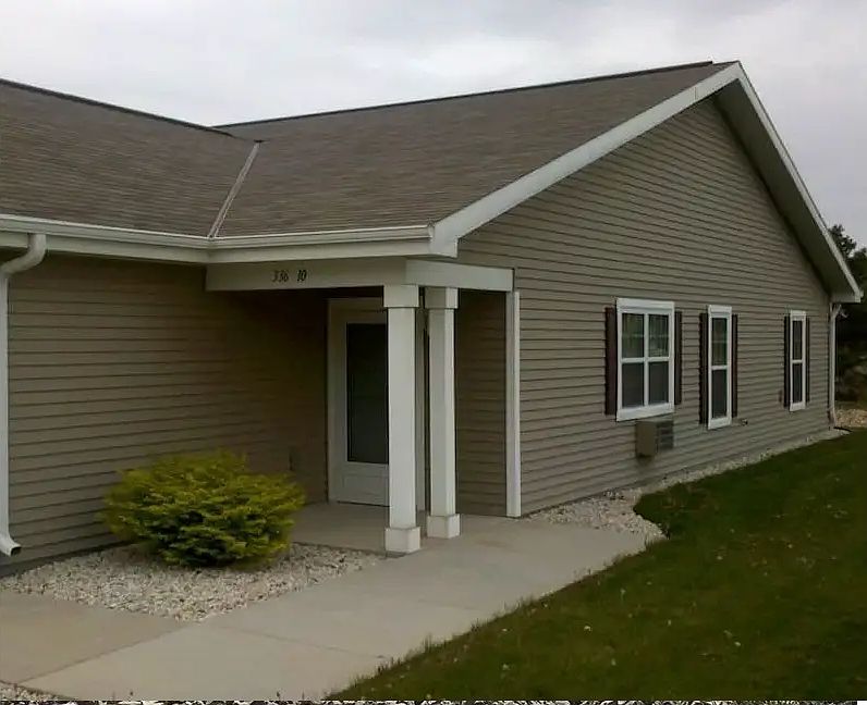 Villas Of Combined Locks - 334 Wallace St Combined Locks WI | Zillow
