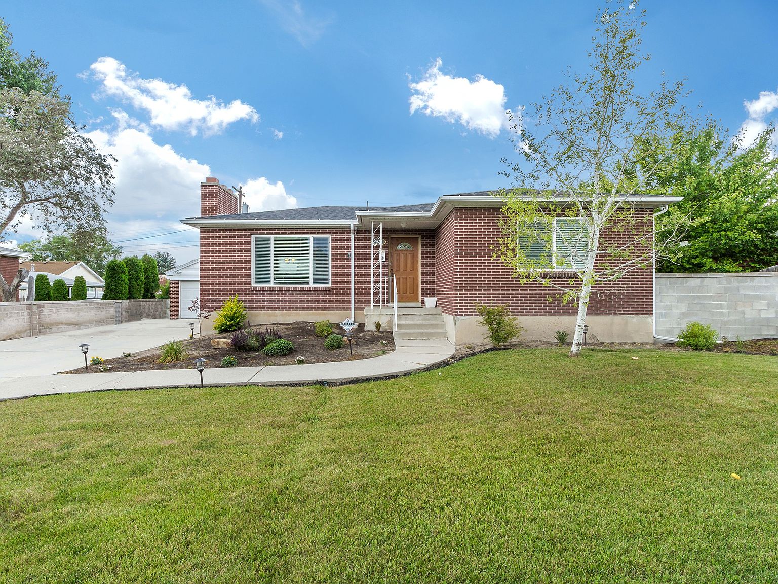 1041 E 4025 S, Millcreek, UT 84124 | Zillow