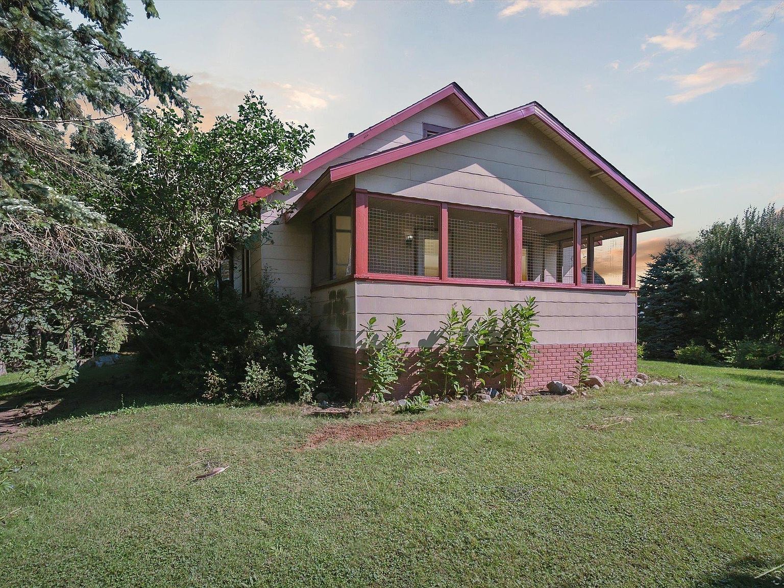 15940 Lakefield Rd, Hemlock, MI 48626 | Zillow