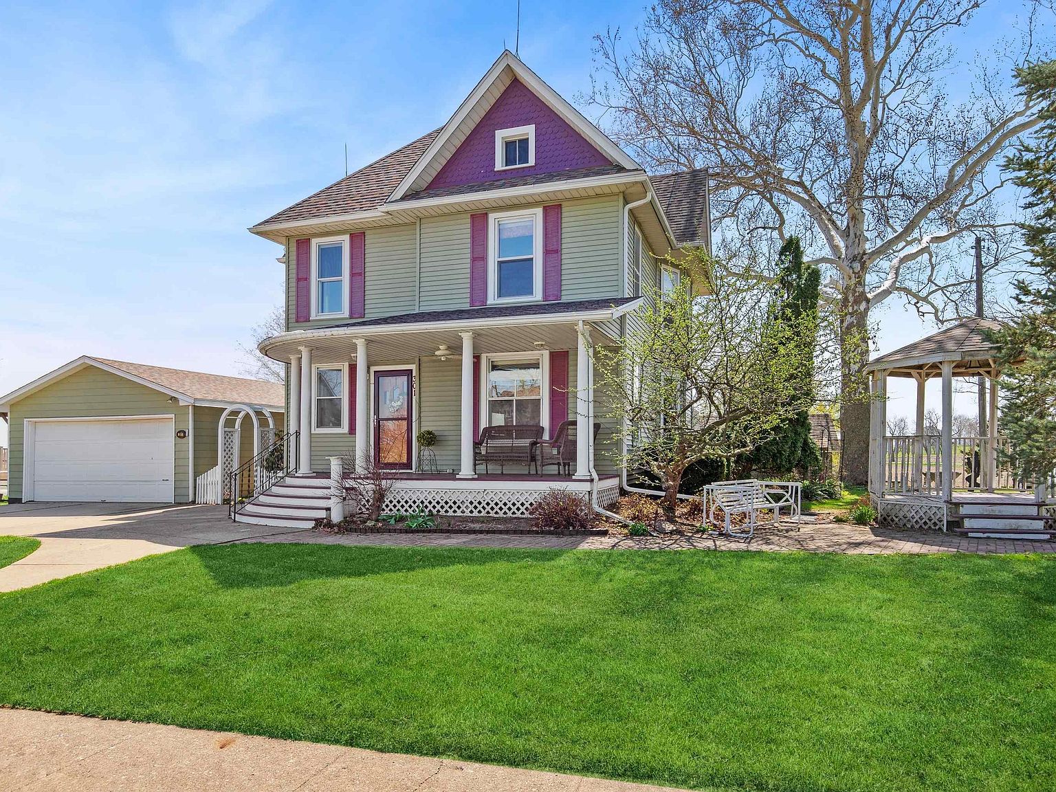 301 Walnut St, Dixon, IA 52745 | Zillow