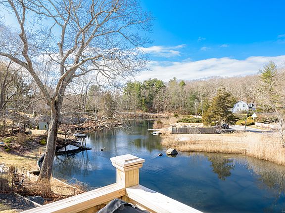 276 Niantic River Rd, Waterford, CT 06385 | MLS #24079896 | Zillow