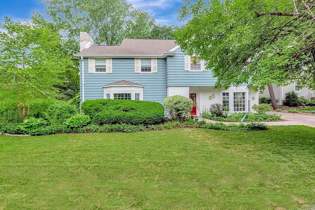 436 Beaulieu Rd, Neenah, WI 54956 | MLS #50276537 | Zillow