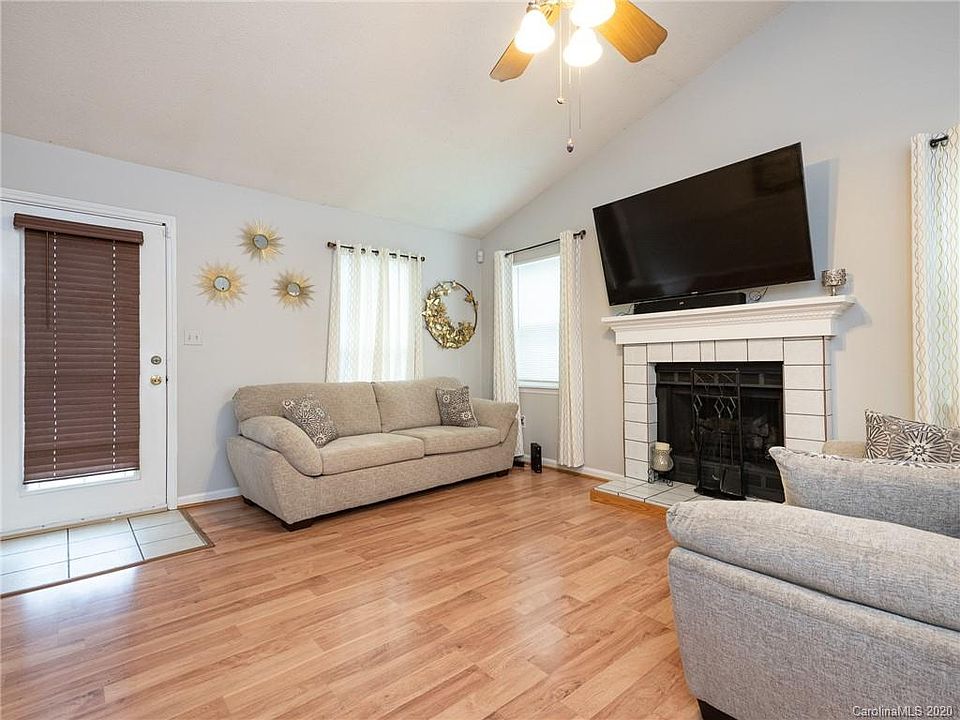 7911 Latchington Ct, Charlotte, NC 28227 | Zillow